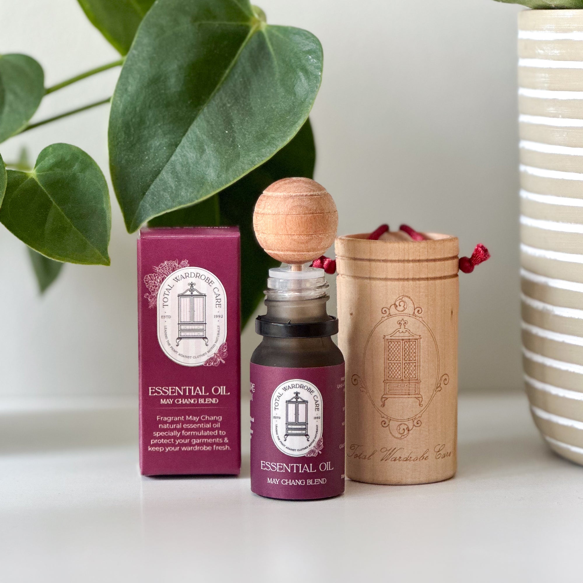 Essential Oil & Diffuser Cup Gift Set | Total Wardrobe Care